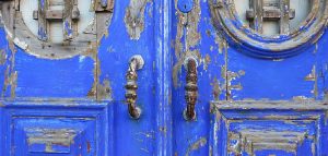 How to Break Garage Door Rust | 17 Easy Steps Guide (2025)